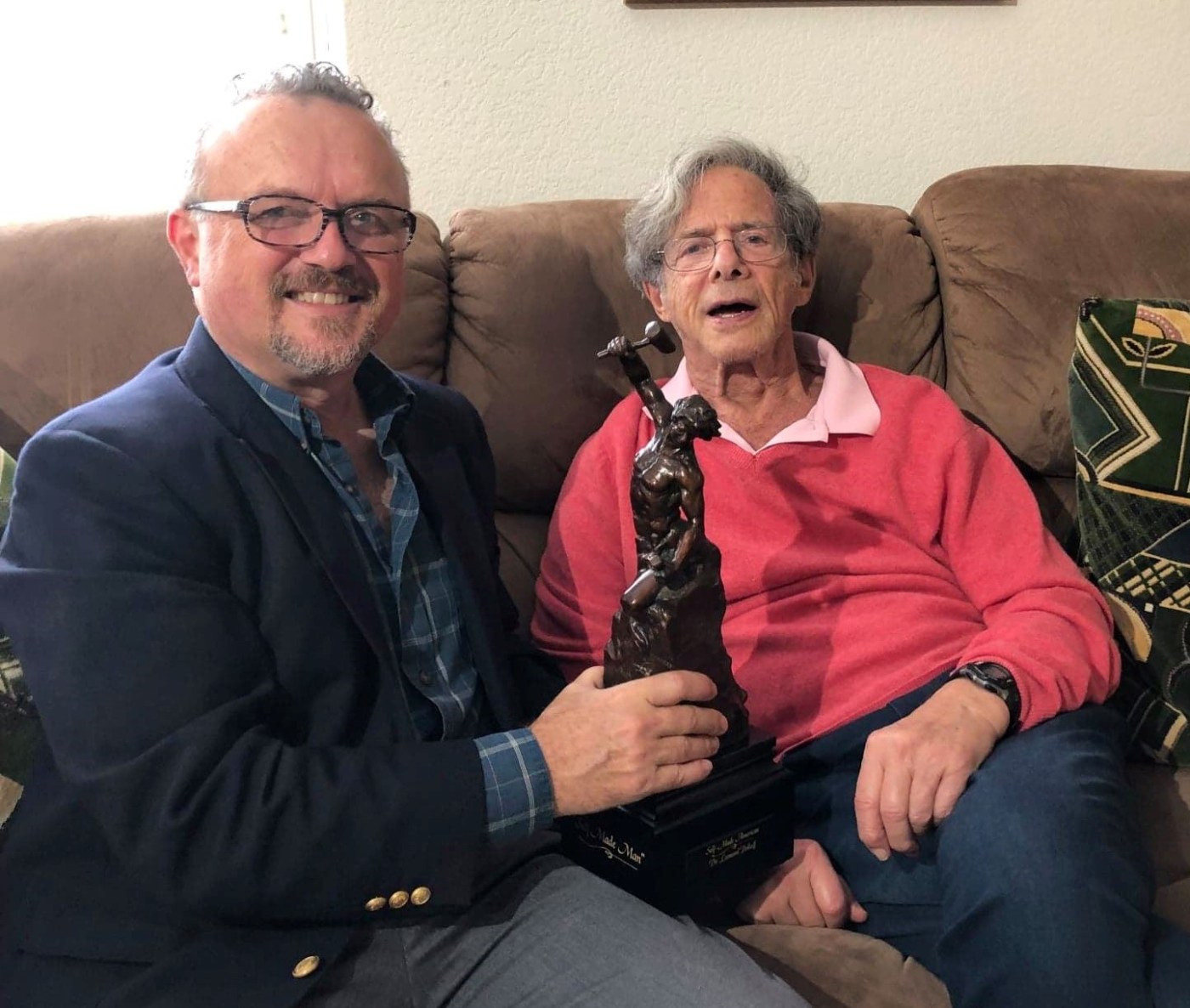 2018 QCFA Self-Made American Award presented to Dr. Leonard Peikoff ...